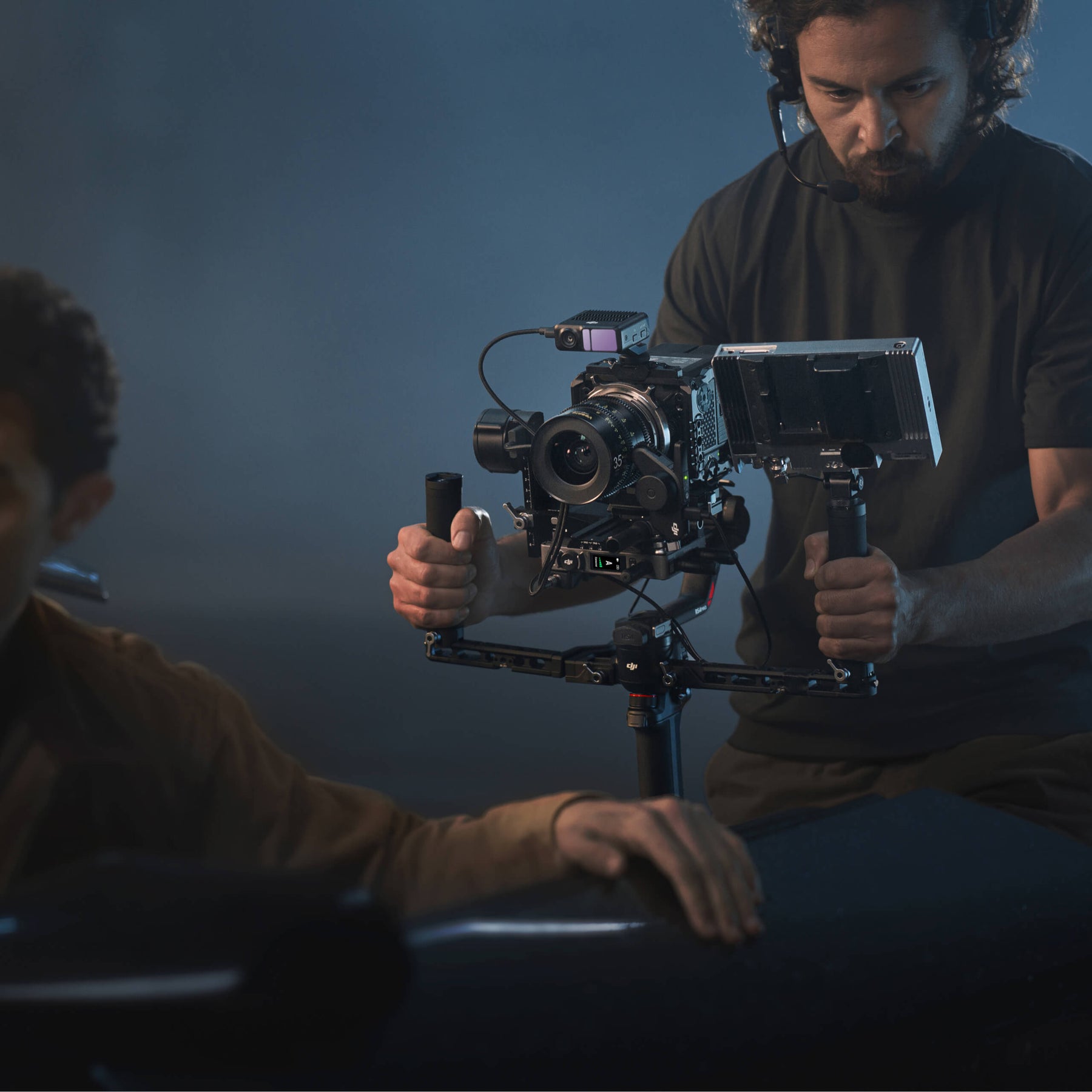 DJI RS 4 Pro Combo : Ultimate Camera Stabilizer